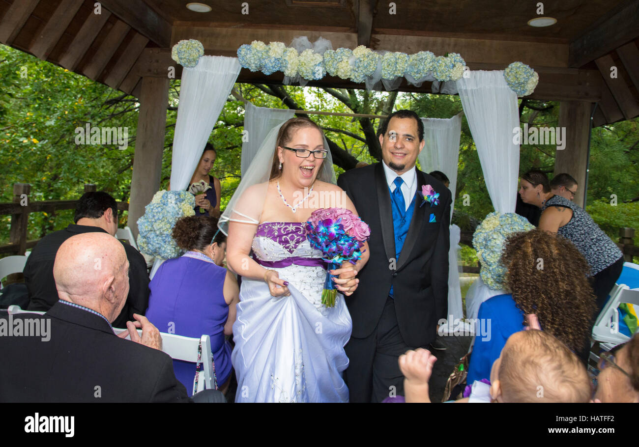 Outside celebrarions hi-res stock photography and images - Alamy