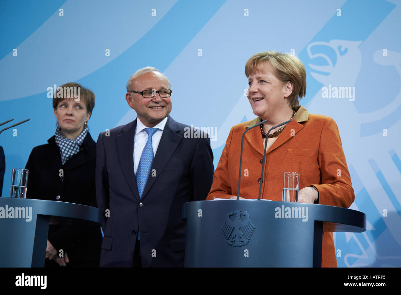 Receives prof hi-res stock photography and images - Alamy