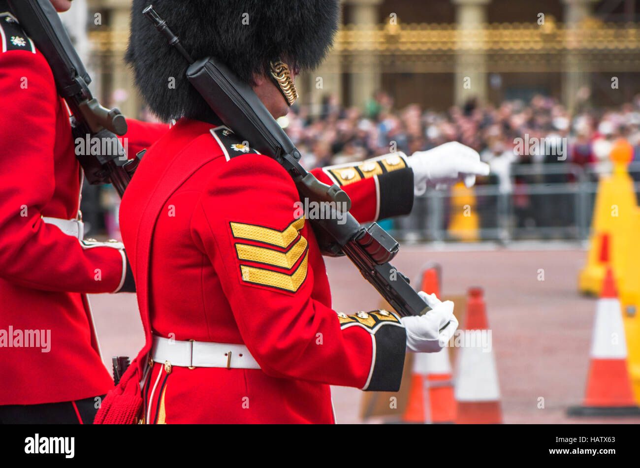 Changing of guards ceremony at Whitehall Stock Photo - Alamy