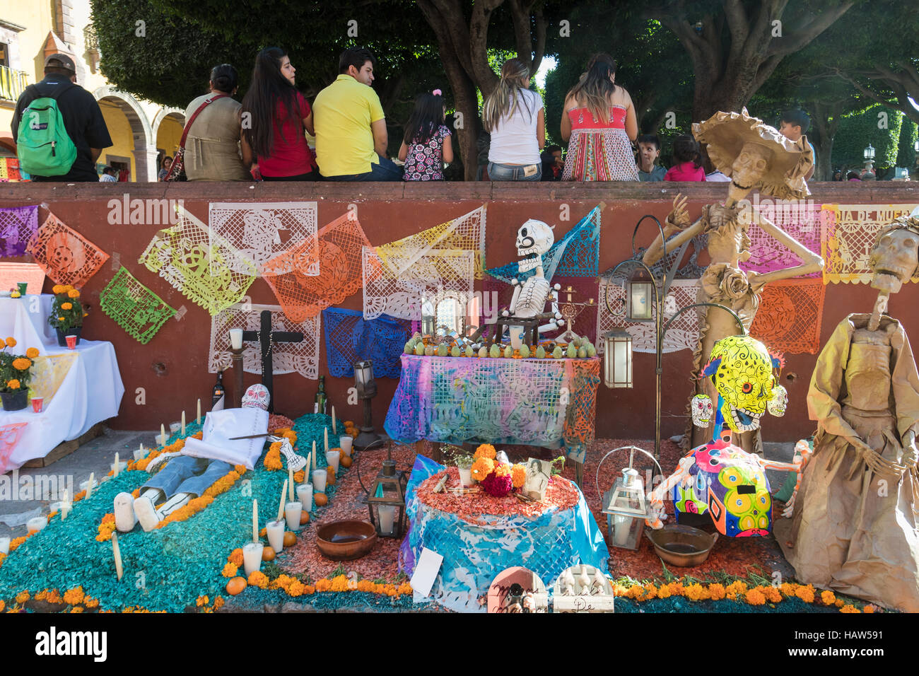 Mexico altar ofrendas church hi-res stock photography and images - Alamy