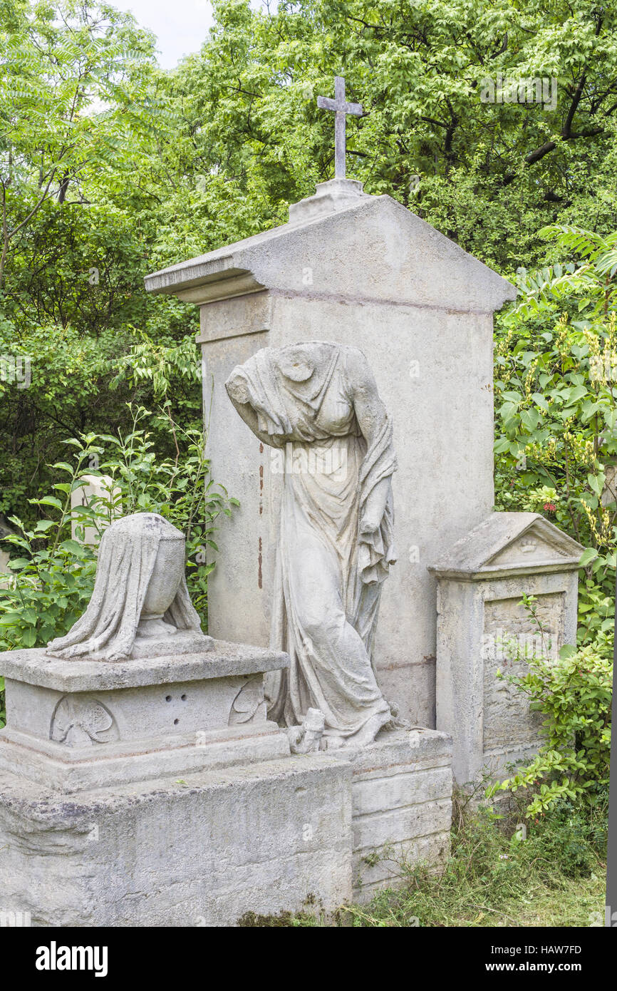 female figure with the head missing Stock Photo - Alamy