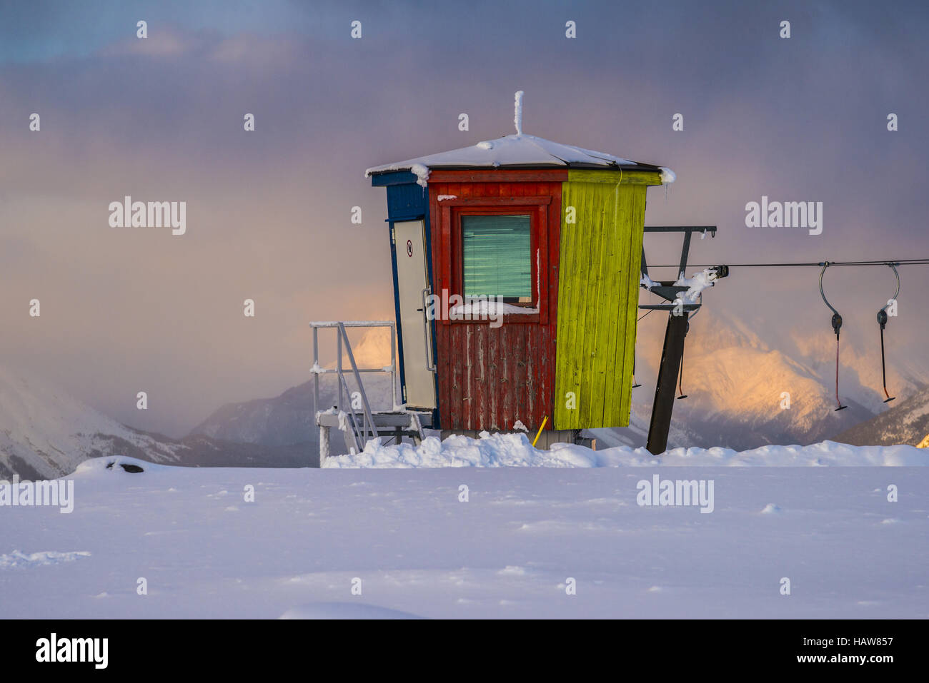 Observation hut hi-res stock photography and images - Alamy