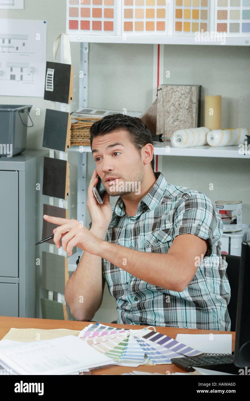 Irate office worker on the phone Stock Photo - Alamy
