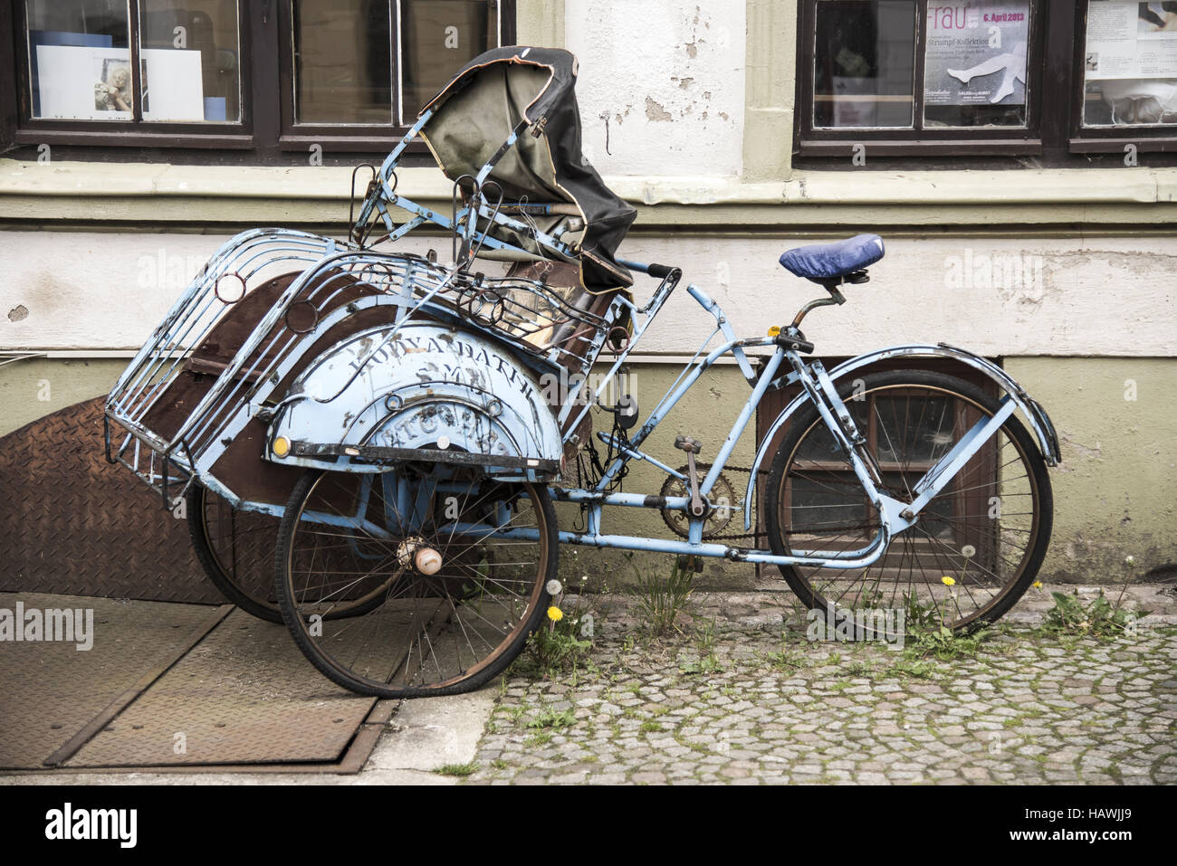 Old Bike Stock Photos & Old Bike Stock Images - Alamy