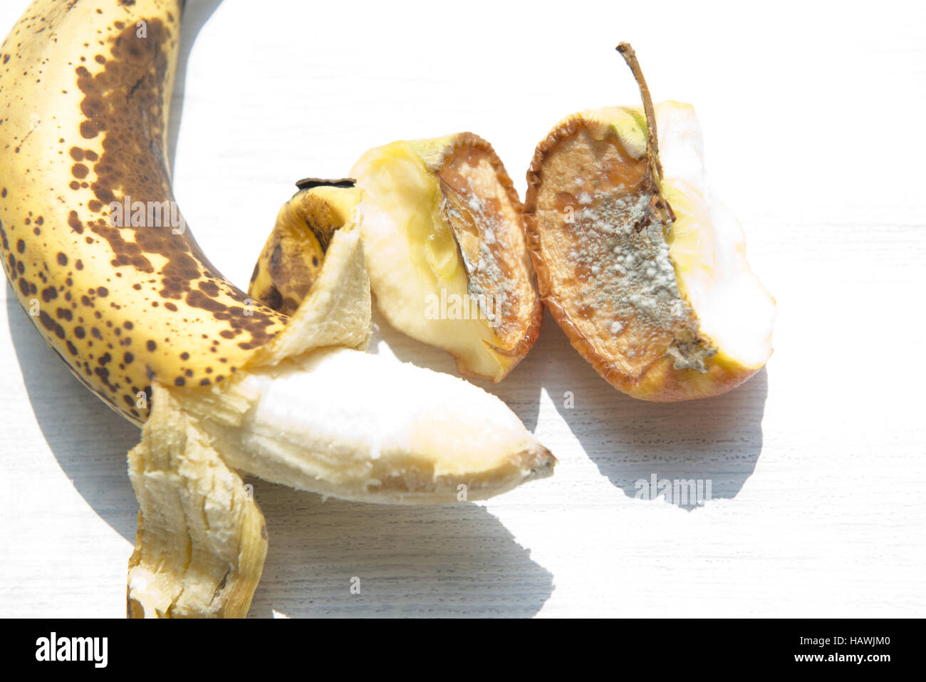 Rotten fruit hi-res stock photography and images - Alamy
