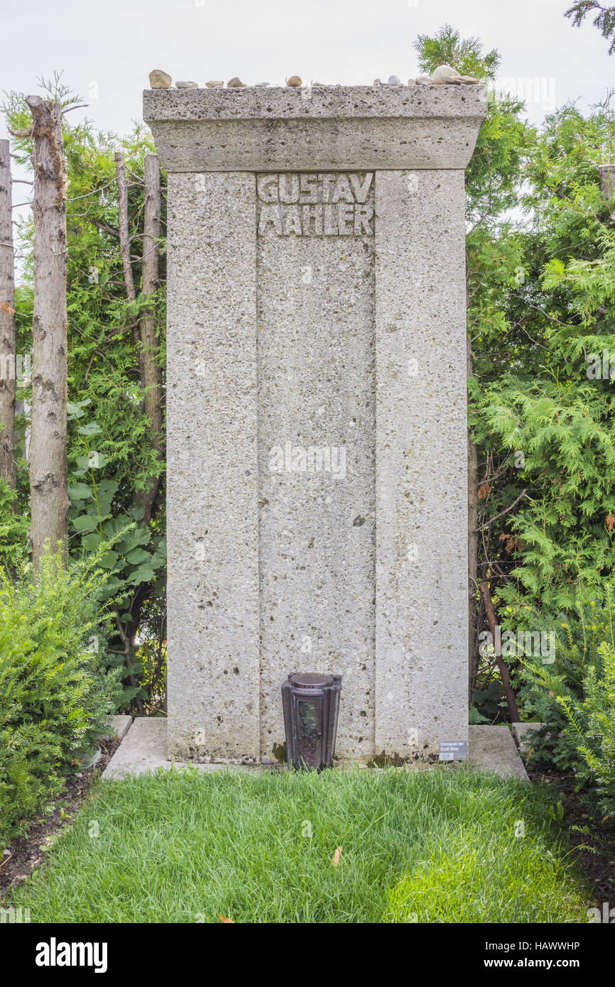 Mahler conductor hi-res stock photography and images - Alamy