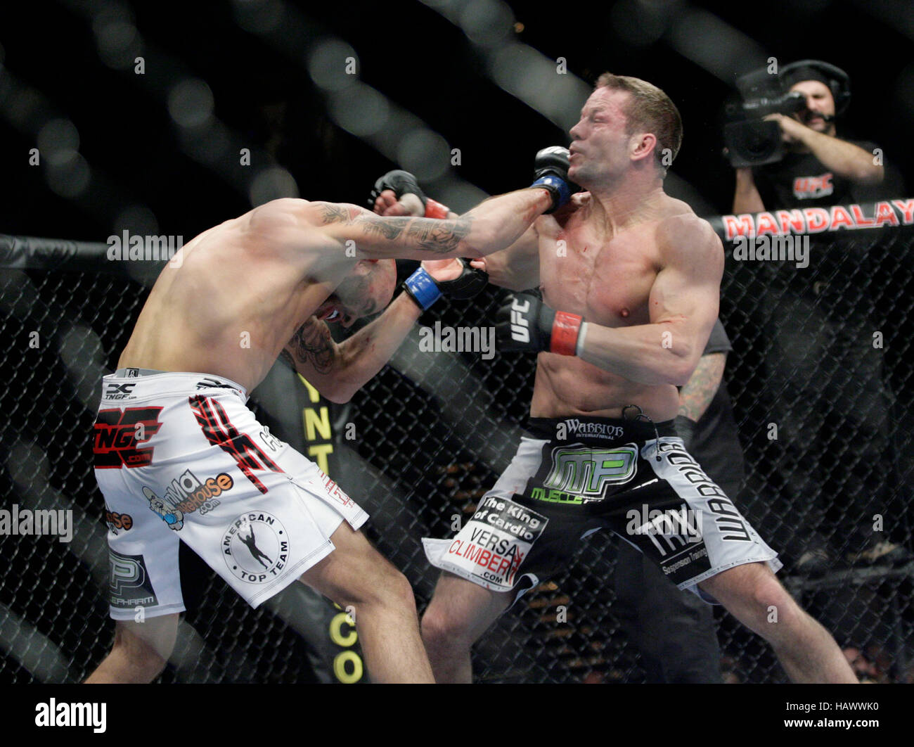 Ben Saunders, left, fights Marcus Davis at UFC 106 at the Mandalay ...