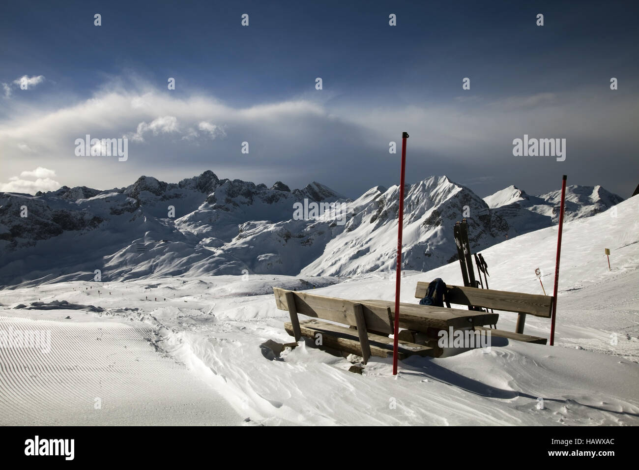 Skipiste hi-res stock photography and images - Alamy