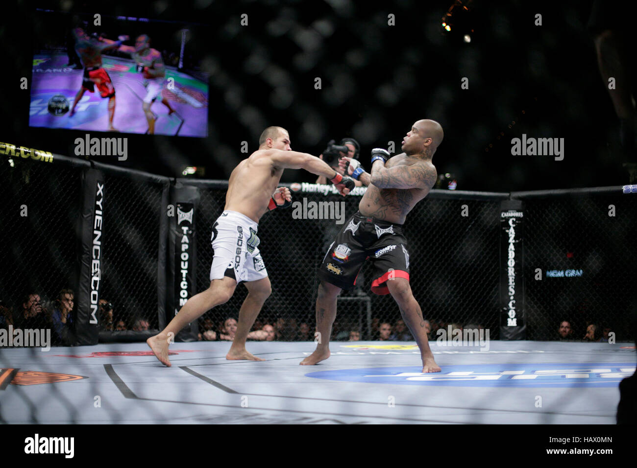 Junior dos left gilbert yvel hi-res stock photography and images - Alamy