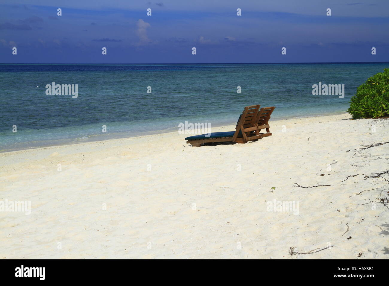 Palm dhoni beach sand island atoll hi-res stock photography and images ...