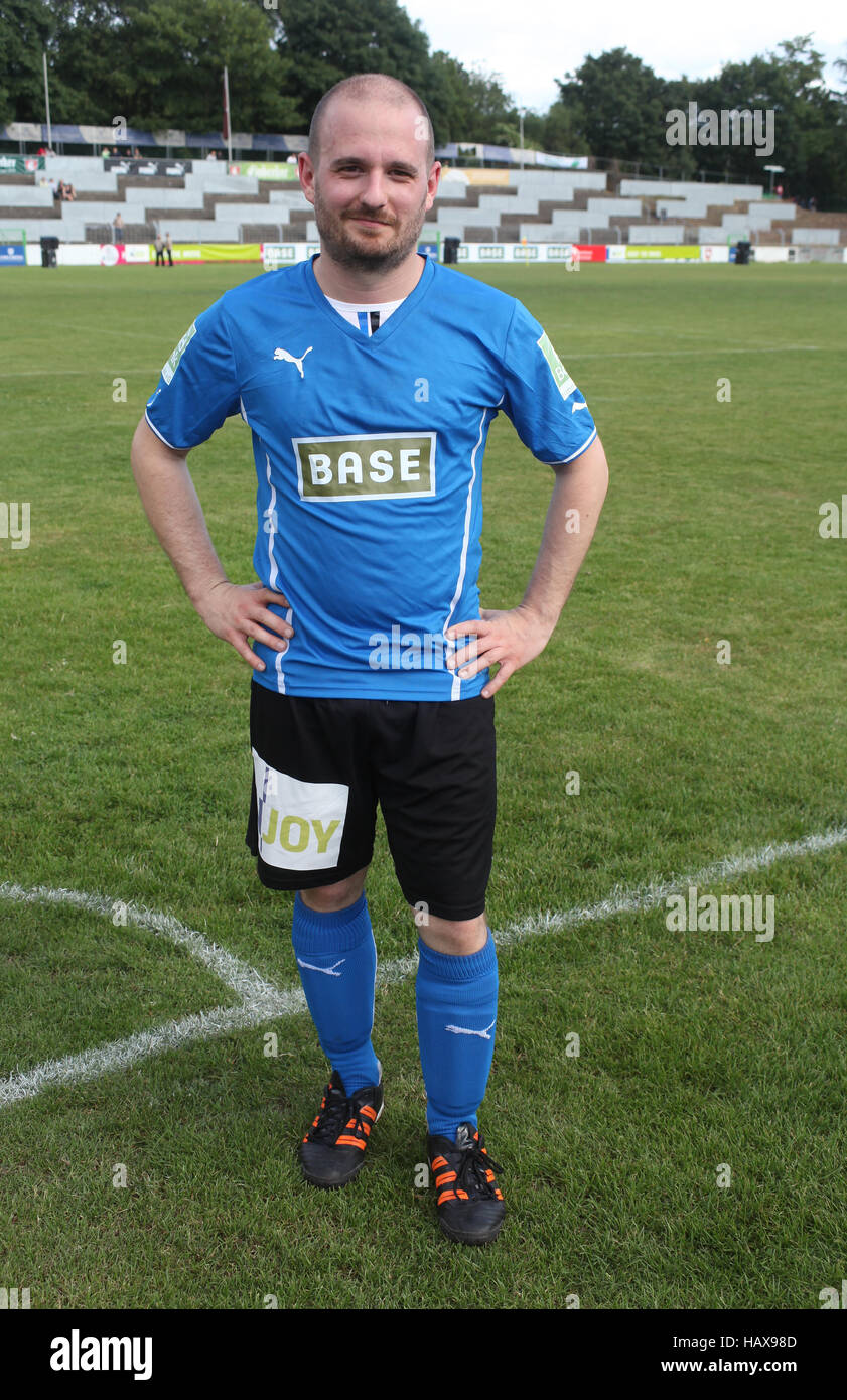 Revolverheld chris rodriguez hi-res stock photography and images - Alamy