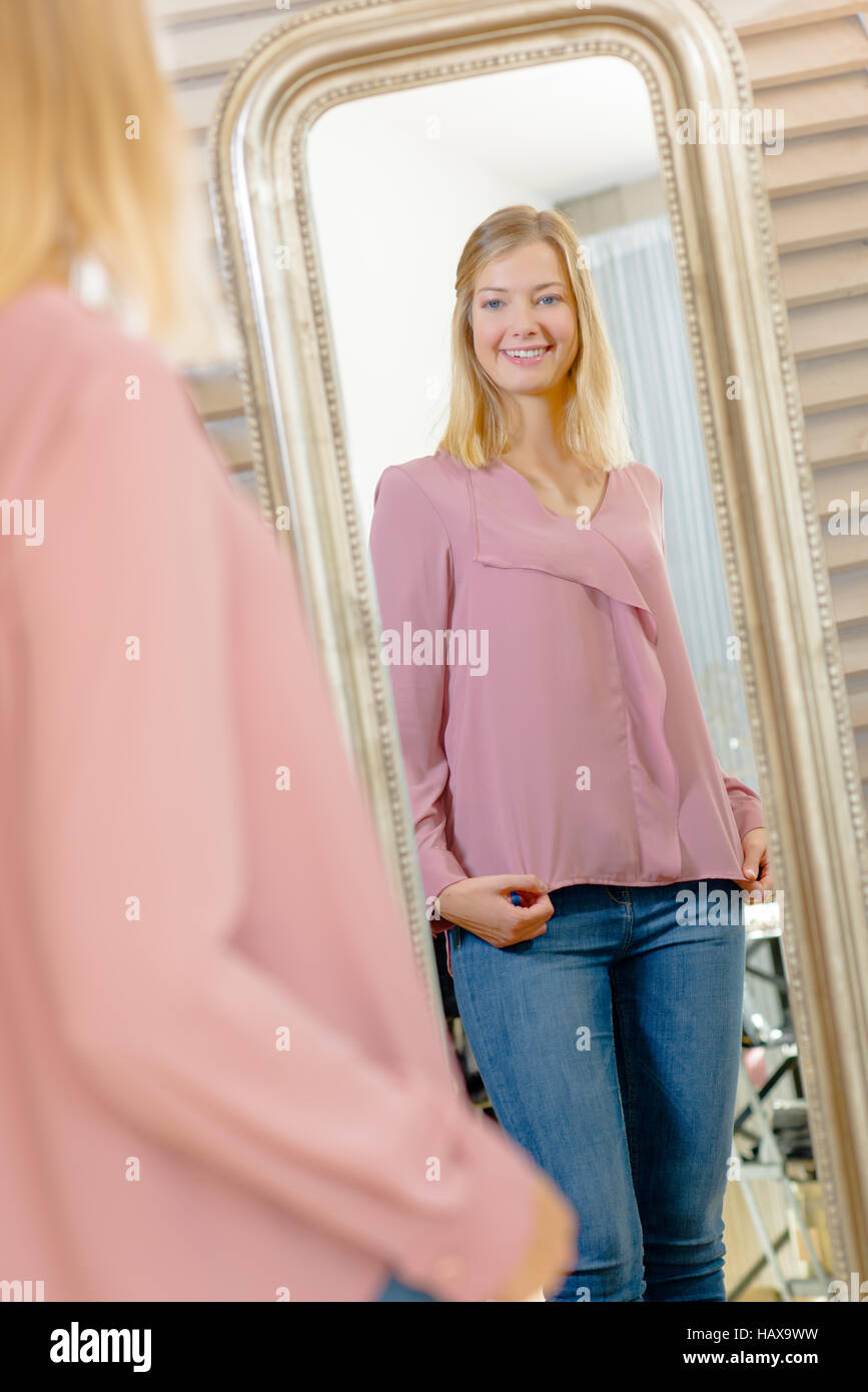 Women try on clothes hi-res stock photography and images - Alamy