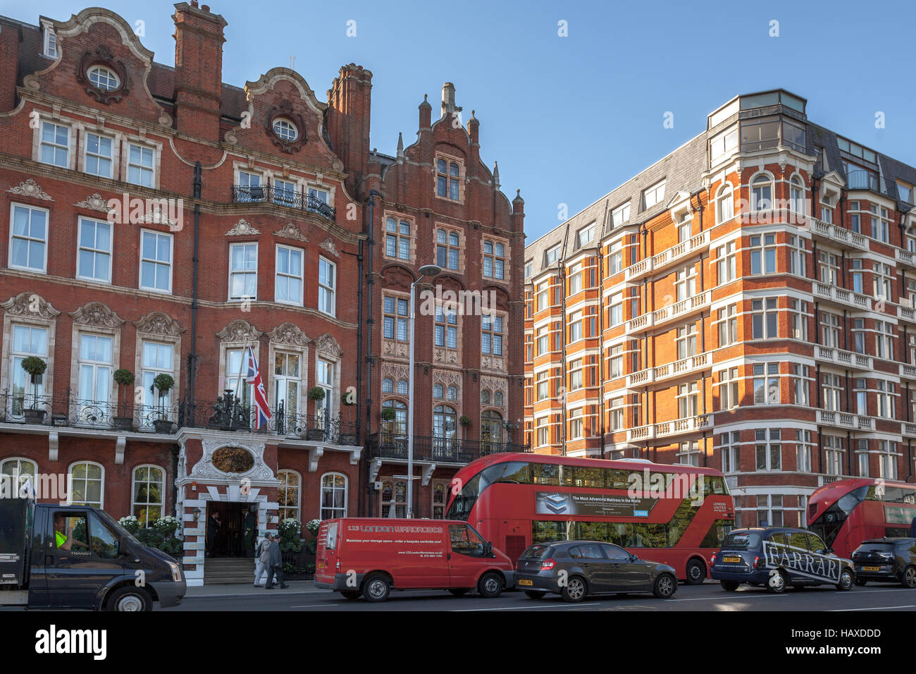 London Milestone hotel architecture street Stock Photo - Alamy