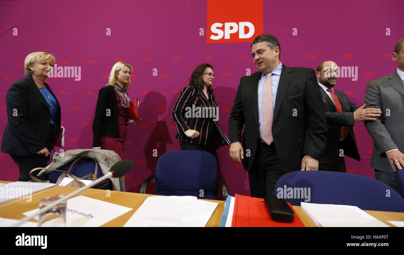 National executive committee of the labour party hi-res stock ...