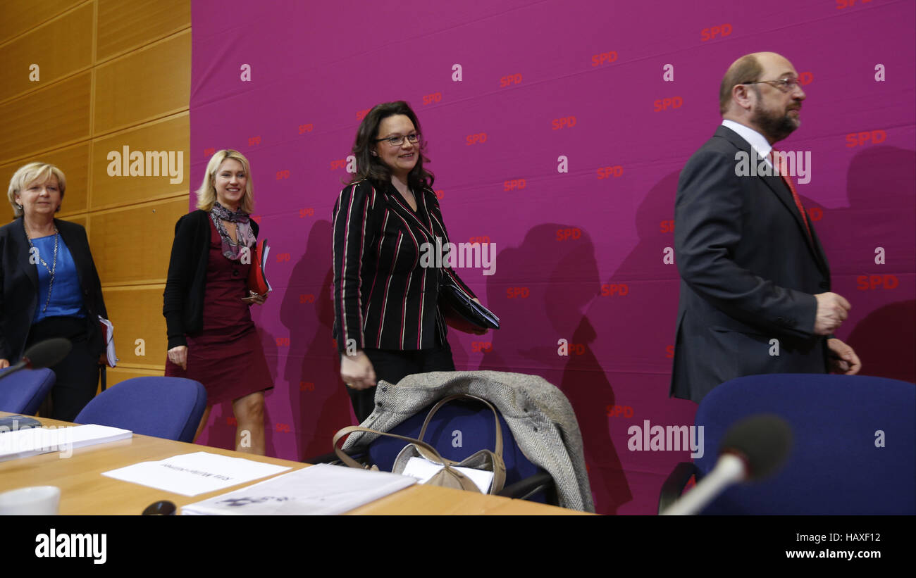 National party committee hi-res stock photography and images - Alamy