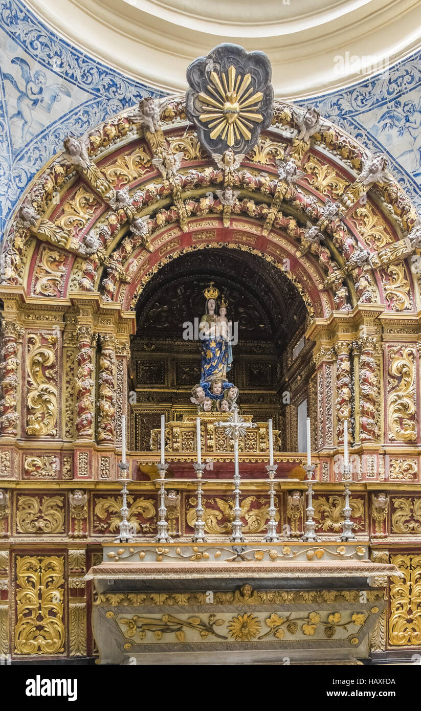 Side altar cathedral hi-res stock photography and images - Alamy