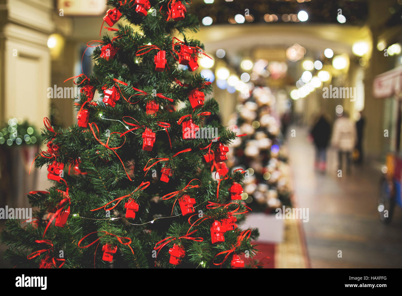 Tree decorated with red toys Stock Photo - Alamy