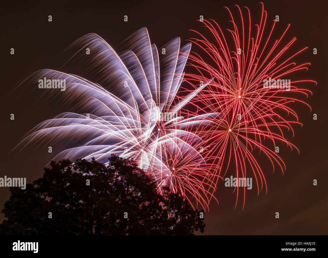 London fireworks hi-res stock photography and images - Alamy