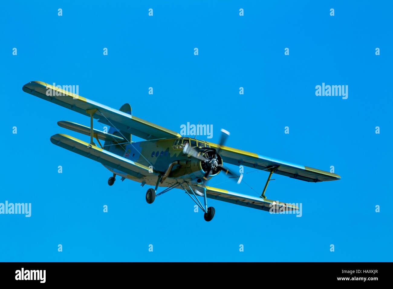 Antonov an 2 aircraft hi-res stock photography and images - Alamy