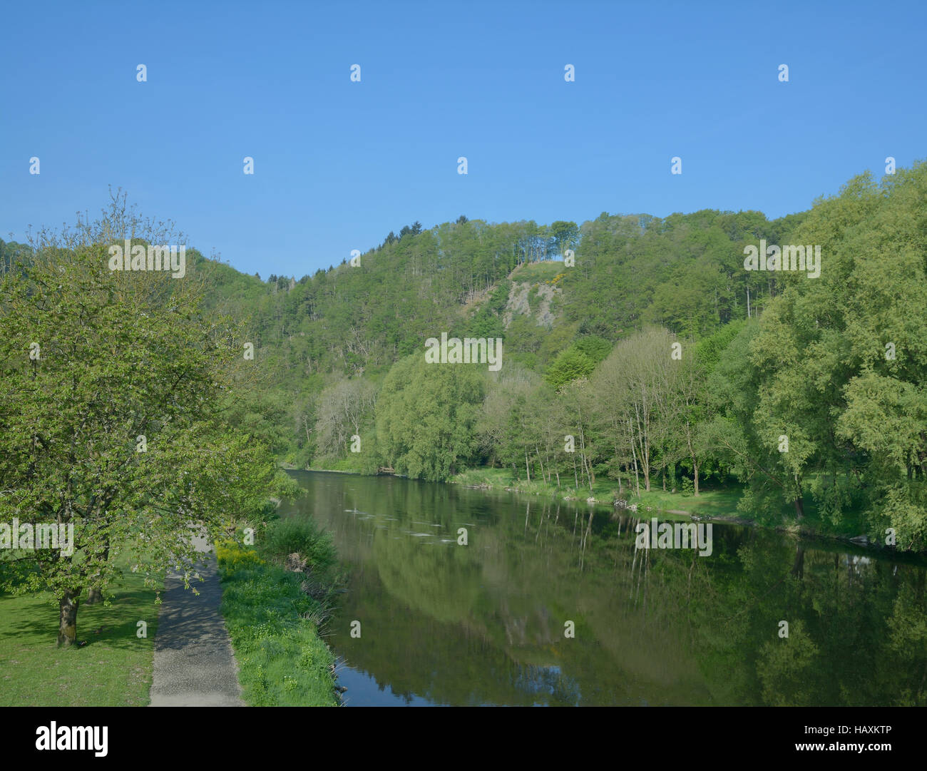 Riverside land hi-res stock photography and images - Alamy