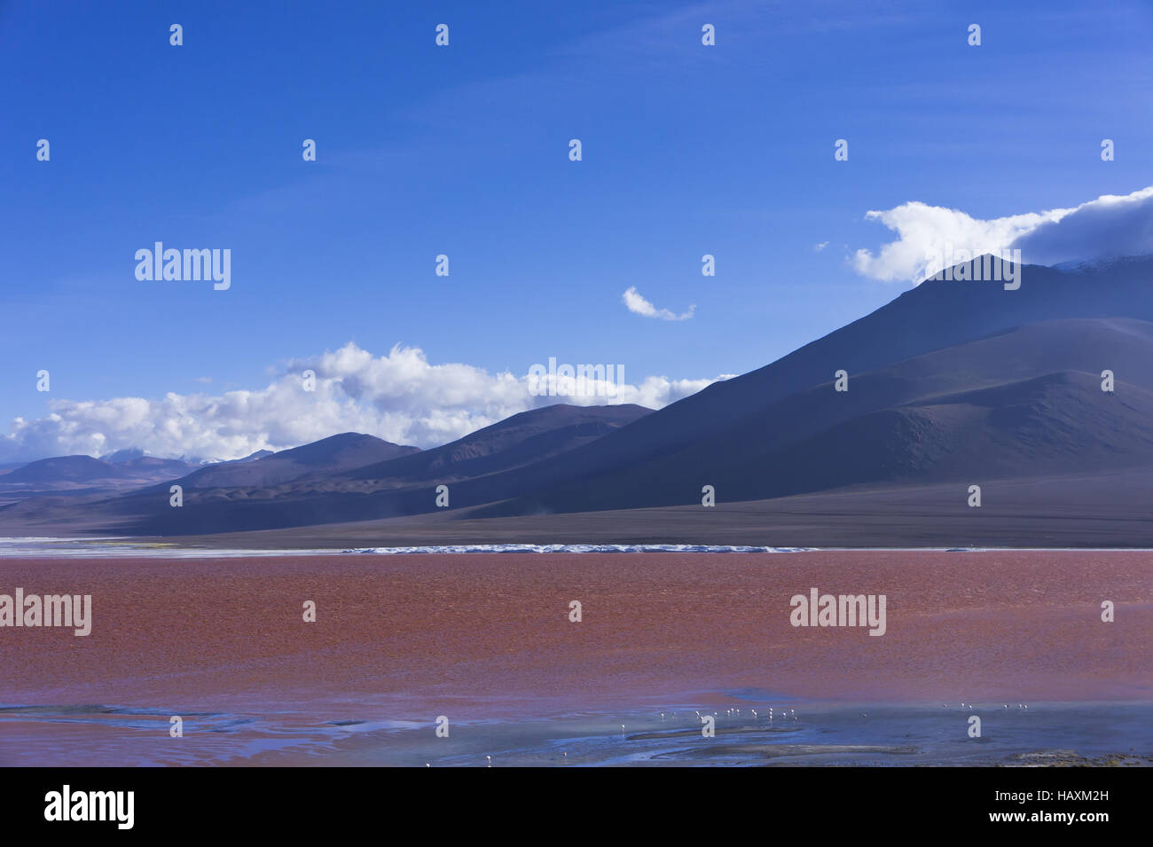 The red lake hi-res stock photography and images - Alamy