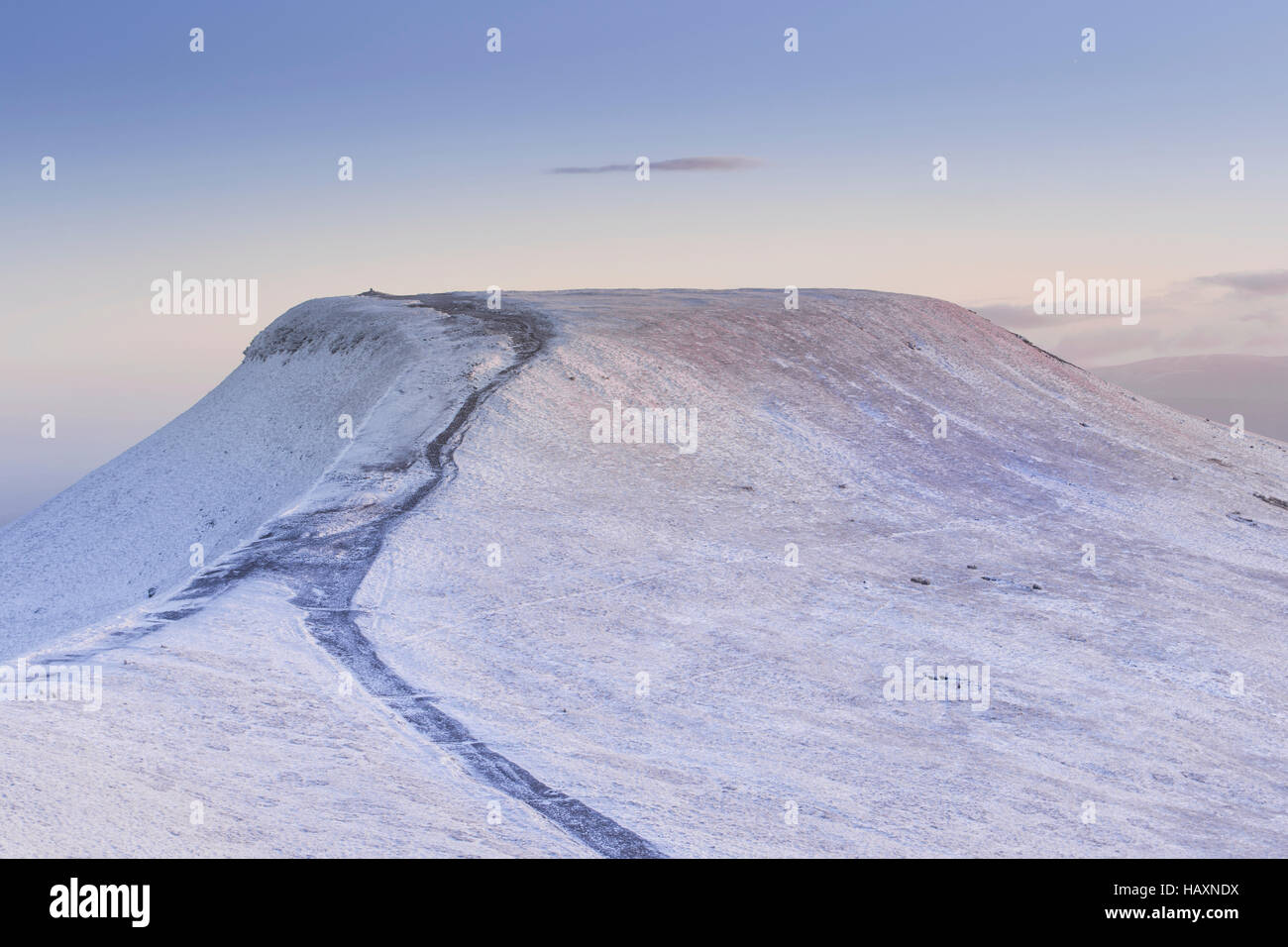 Pen y fan snow hi-res stock photography and images - Alamy