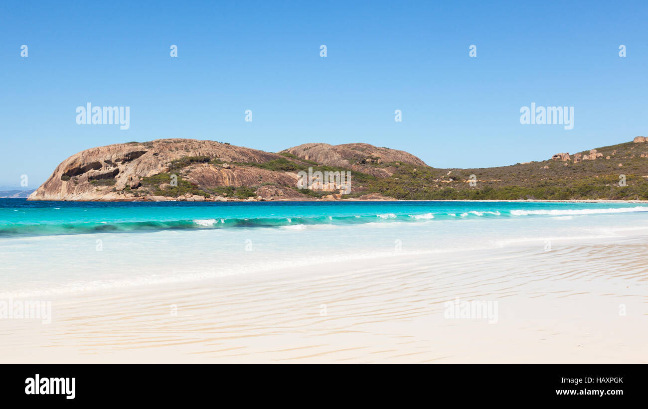 Lucky Bay in Cape Le Grand National Park, near the town of Esperance ...