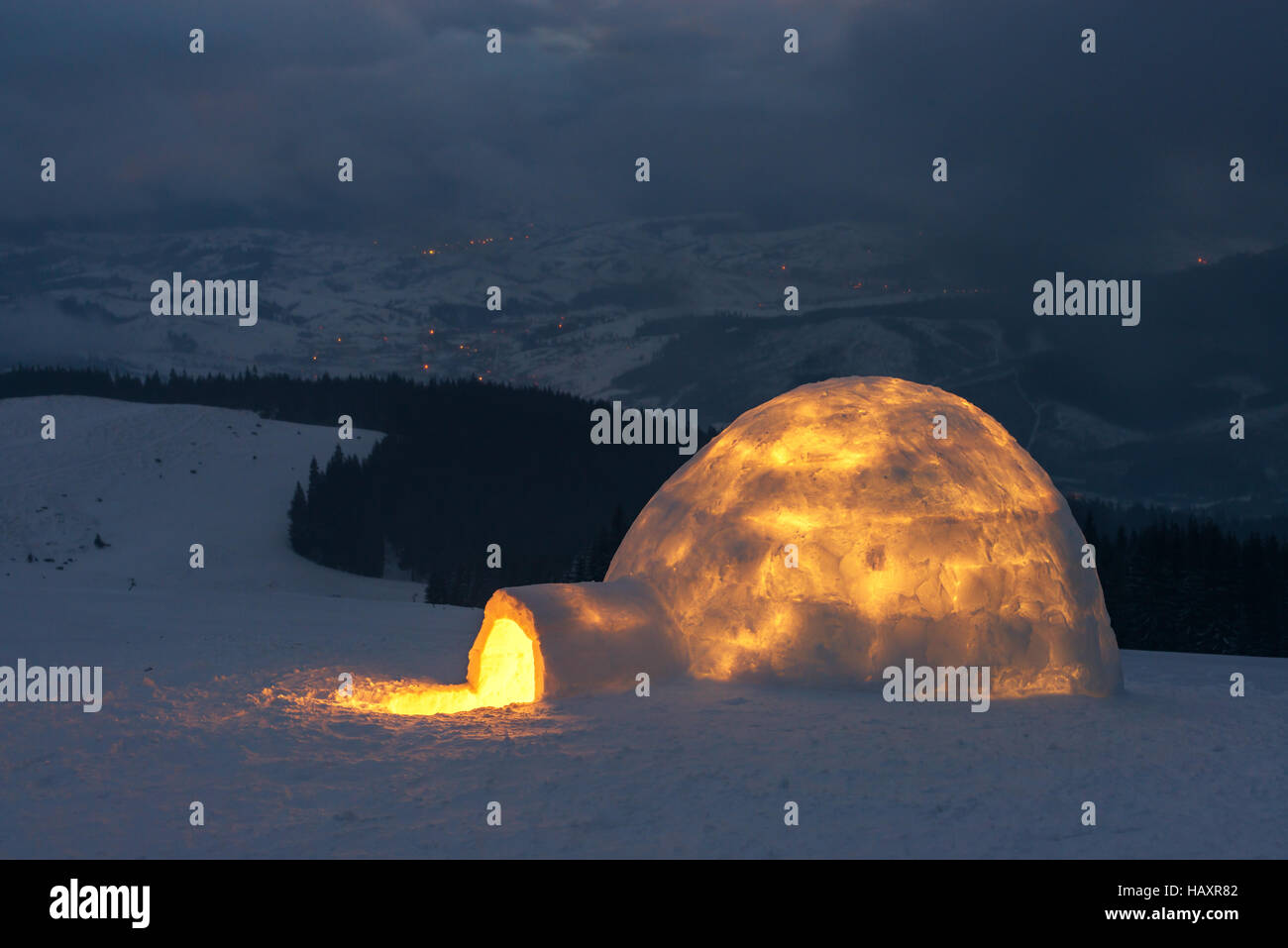igloo in the high mountain Stock Photo - Alamy