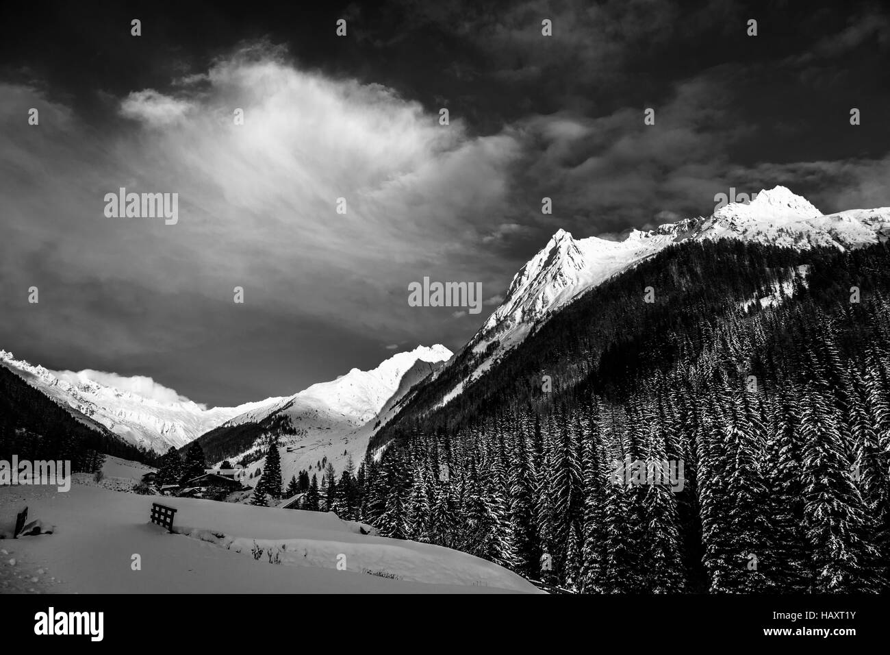 Valley autumn path Black and White Stock Photos & Images - Alamy