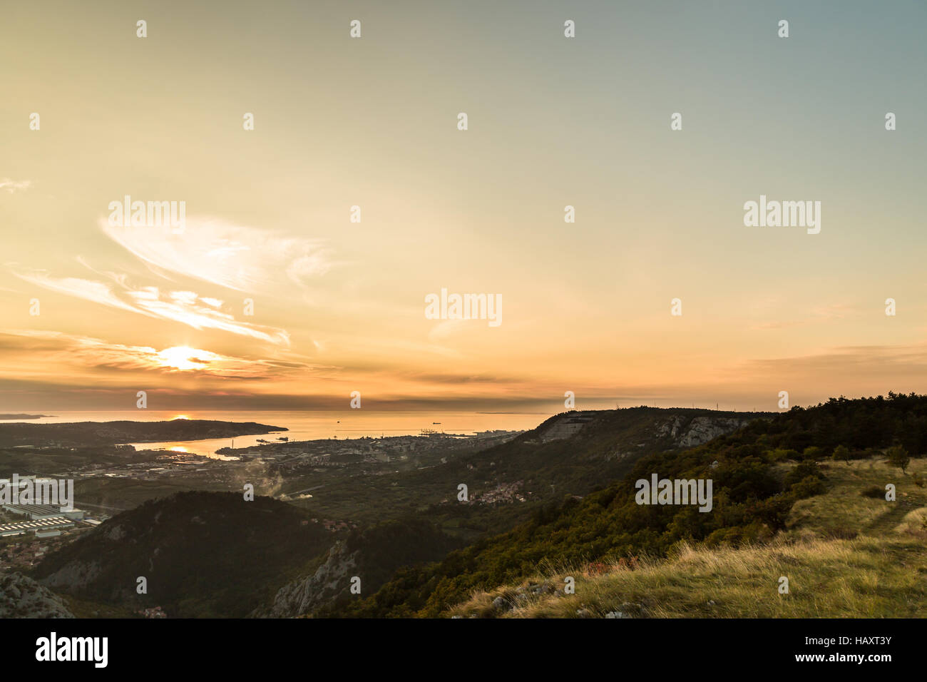 Sunset in the bay of Trieste from Val Rosandra Stock Photo - Alamy