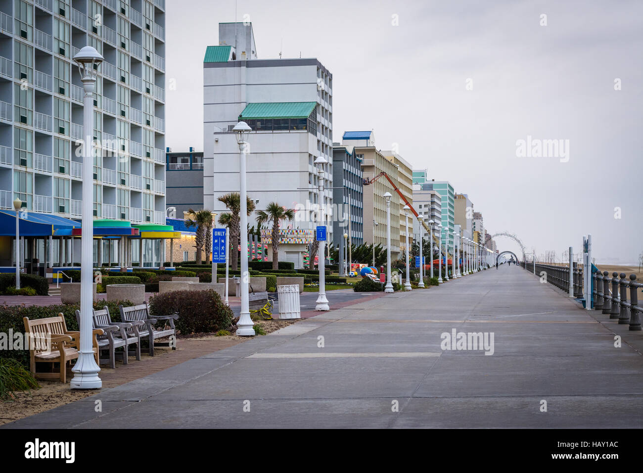 Virginia beach boardwalk hi-res stock photography and images - Alamy