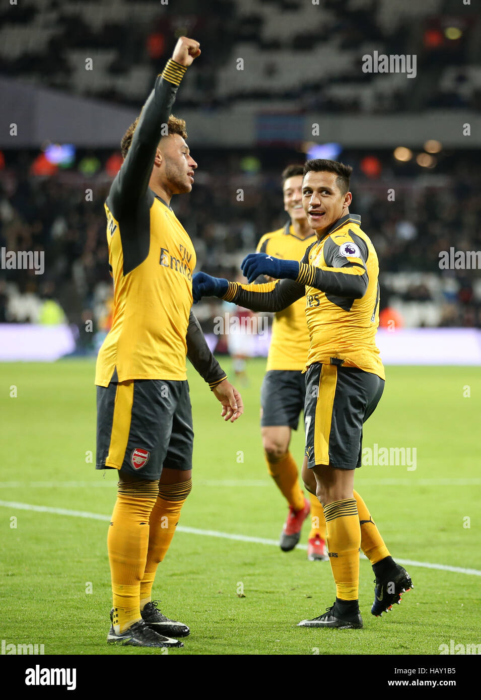 Arsenal's Alexis Sanchez celebrates scoring his side's fifth goal of ...