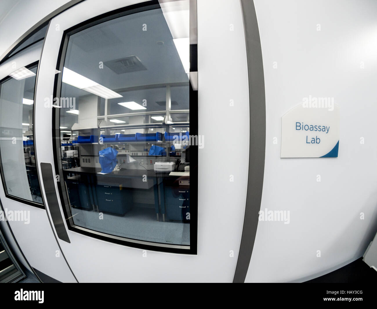 Qc lab laboratory quality hi-res stock photography and images - Alamy