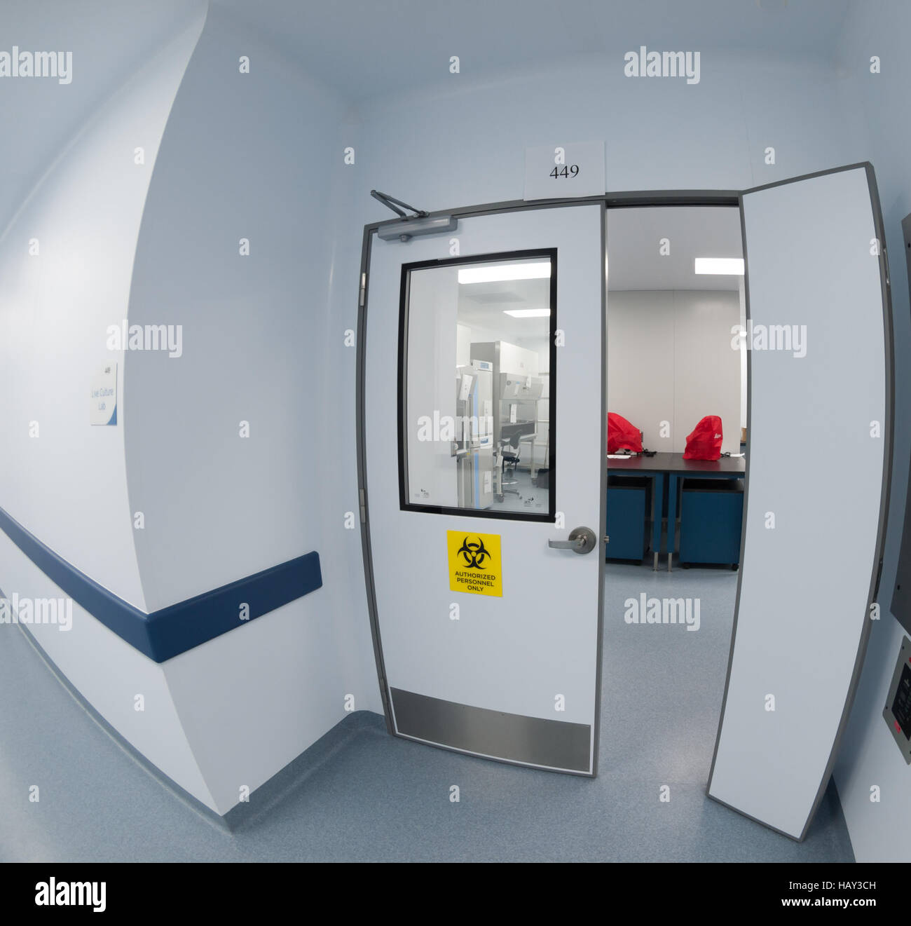 Qc lab laboratory quality hi-res stock photography and images - Alamy