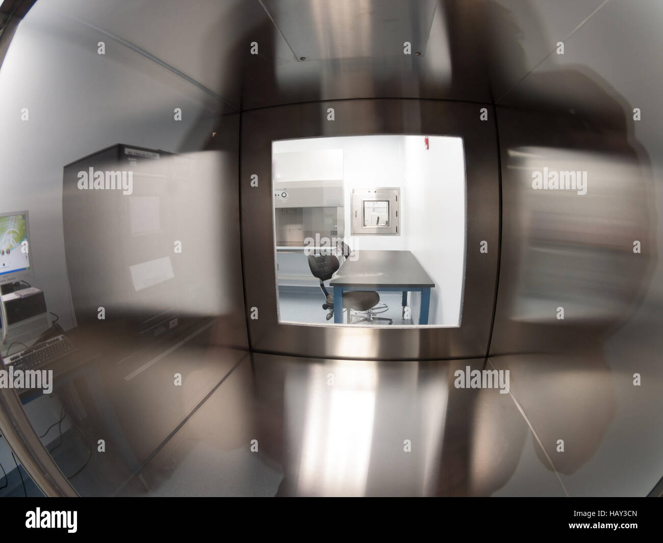Sterile room medicine institute hi-res stock photography and images - Alamy