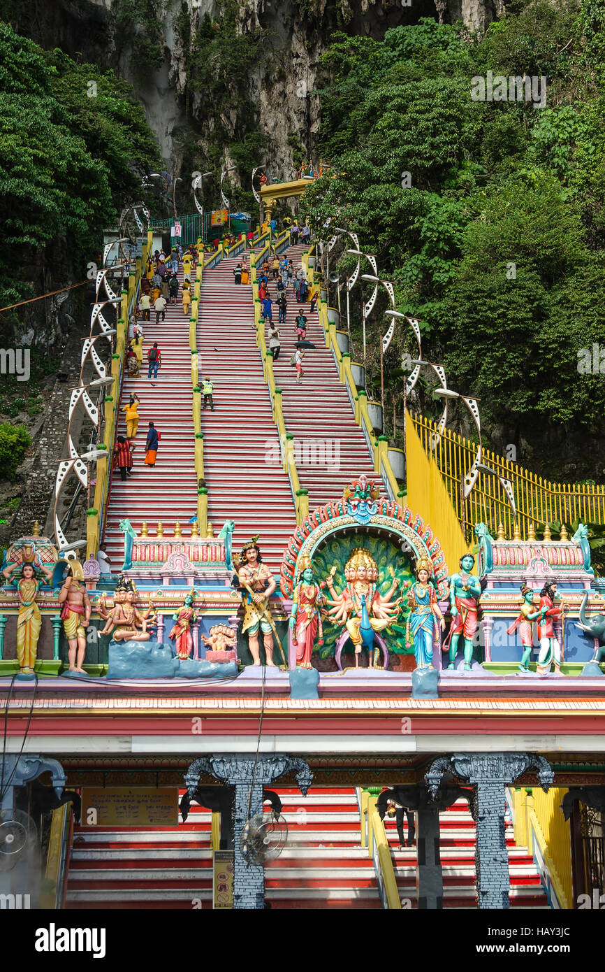 Stairs to entrance of Batu Caves Malaysia - stairs leading up to the ...