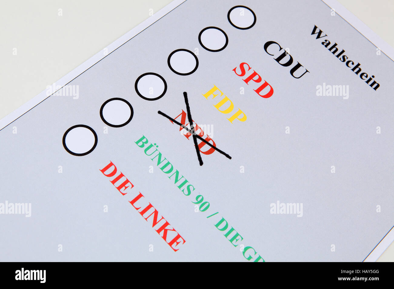 Die partei statue hi-res stock photography and images - Alamy