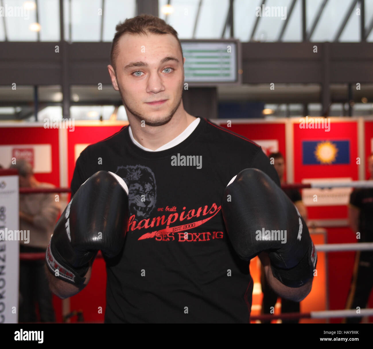 Dennis sport hi-res stock photography and images - Alamy