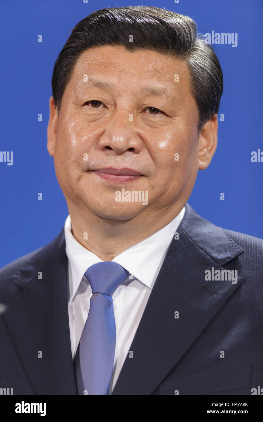 Xi jinping meets merkel in hi-res stock photography and images - Alamy