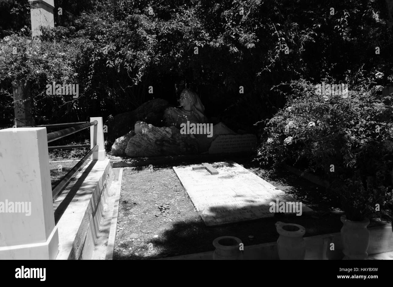 Photographic walk in the cemetery Stock Photo - Alamy