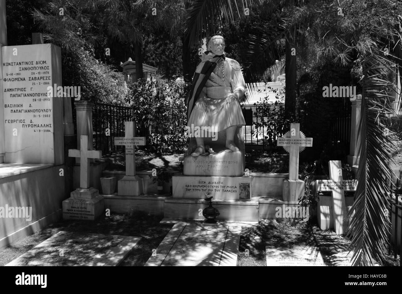 Photographic walk in the cemetery Stock Photo - Alamy