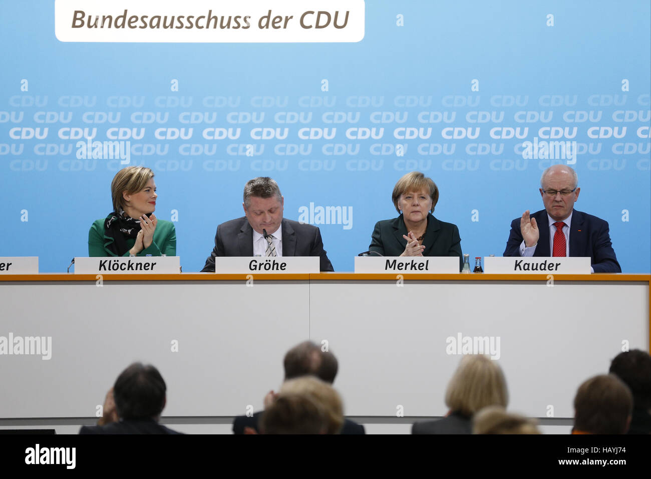 Say yes to an hi-res stock photography and images - Alamy