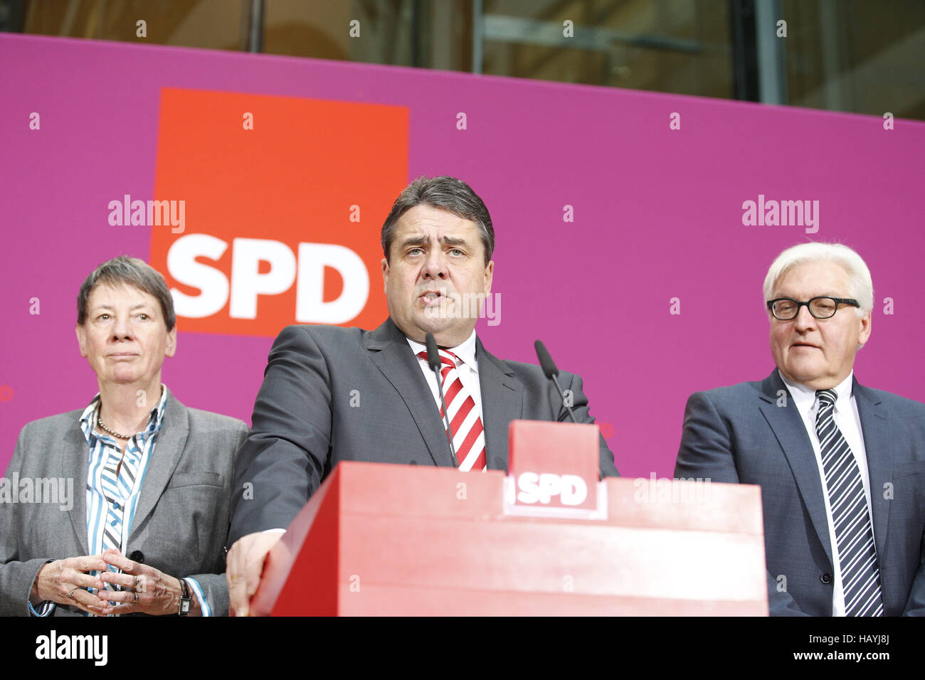 Barbara walter hi-res stock photography and images - Alamy