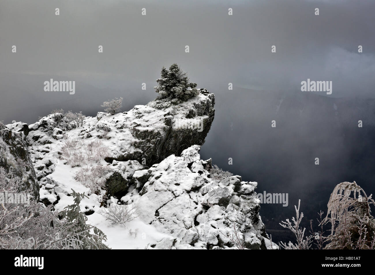 Mount si hi-res stock photography and images - Alamy