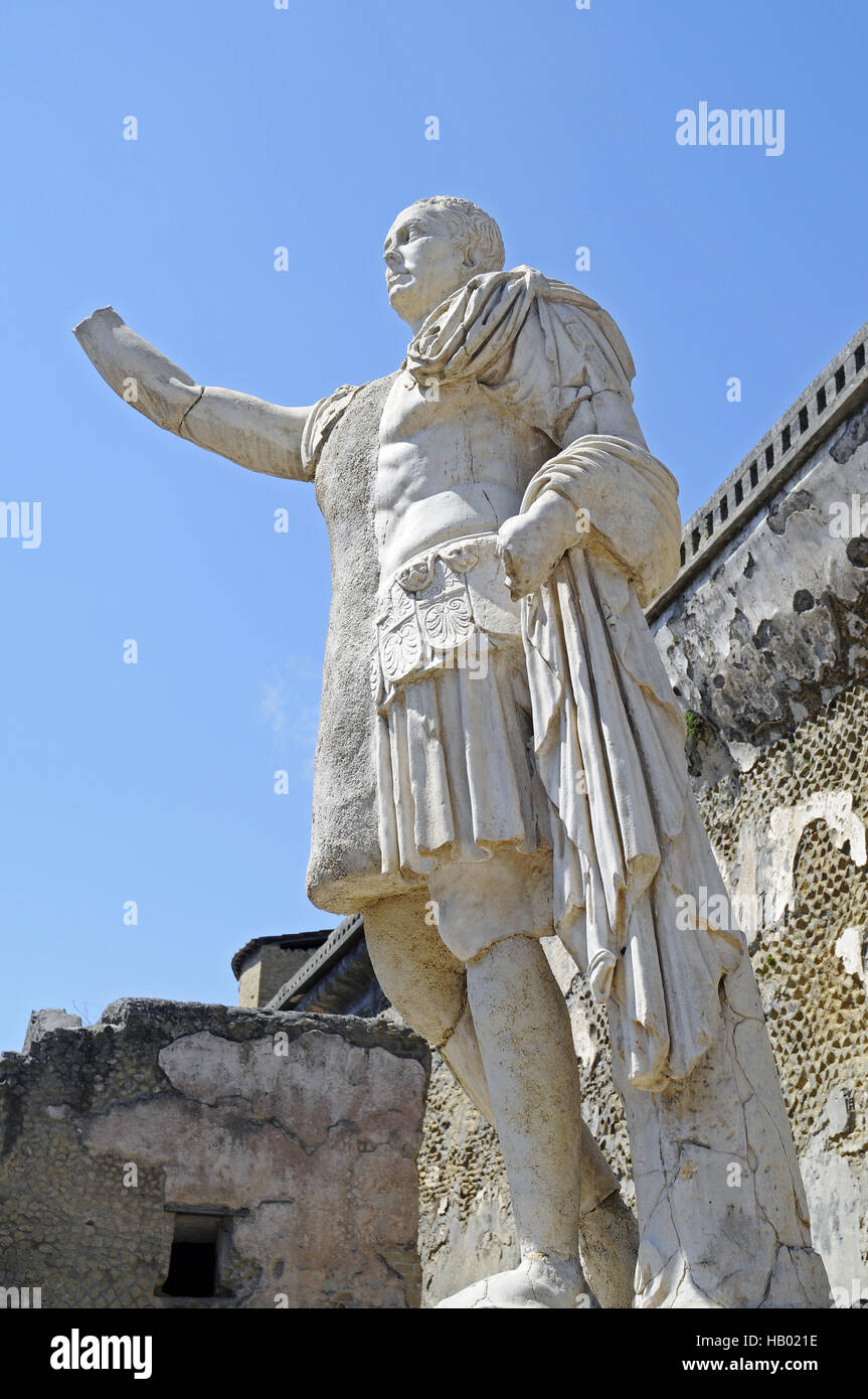 Herculaneum statue italy hi-res stock photography and images - Alamy