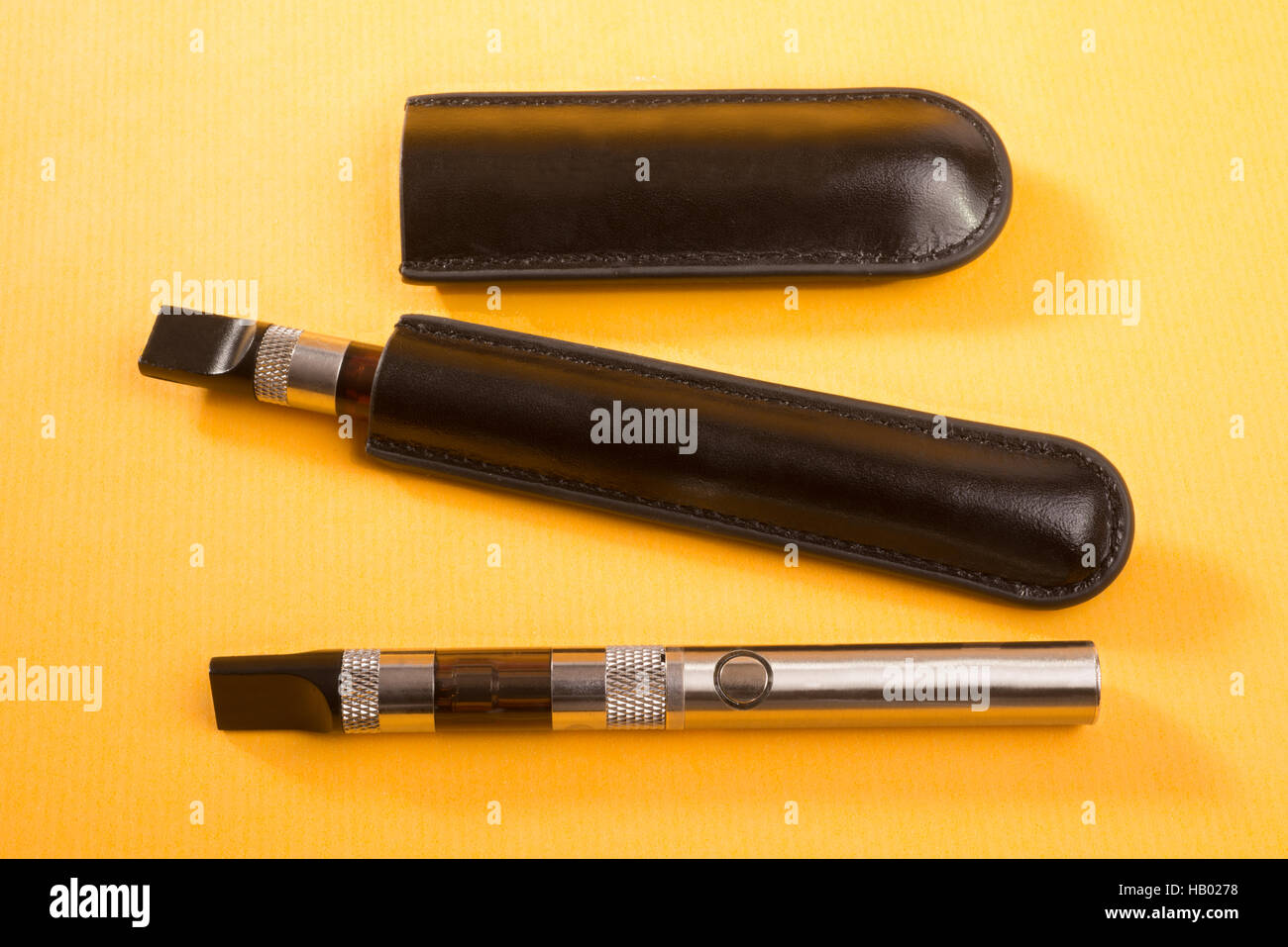 Electronic cigarettes hi-res stock photography and images - Alamy
