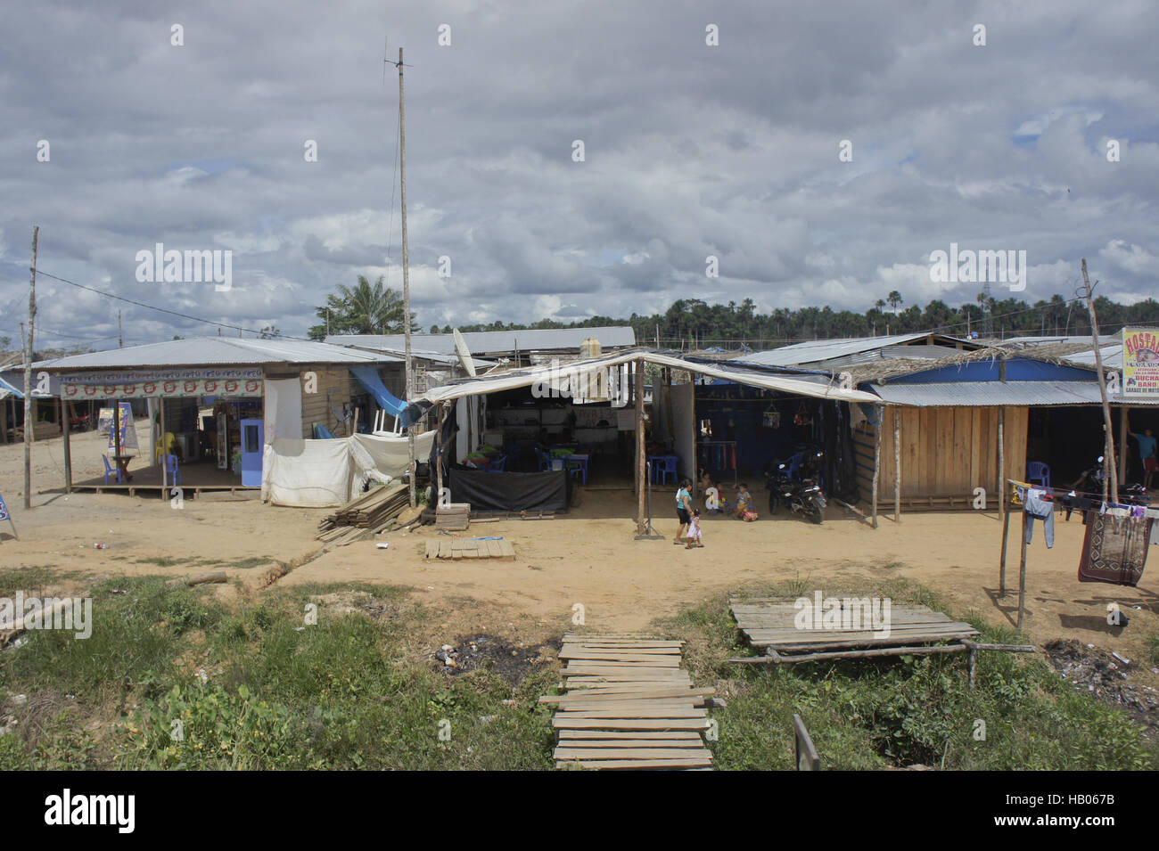 Amazon forest village hi-res stock photography and images - Alamy