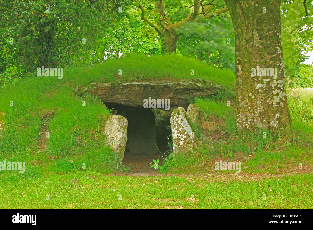 Dolmen megalith bretagne hi-res stock photography and images - Alamy