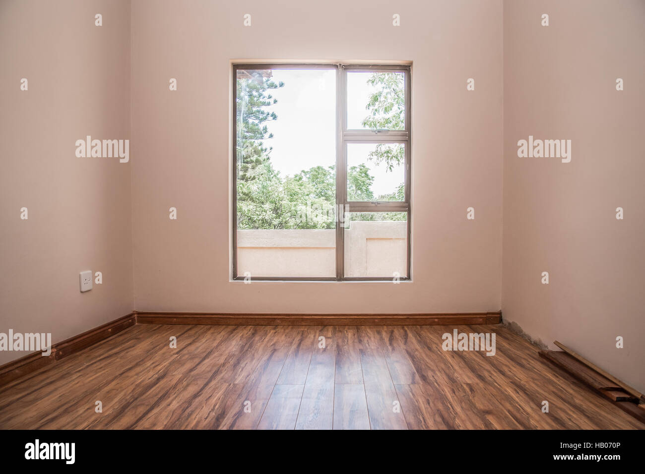 Incomplete build hi-res stock photography and images - Alamy