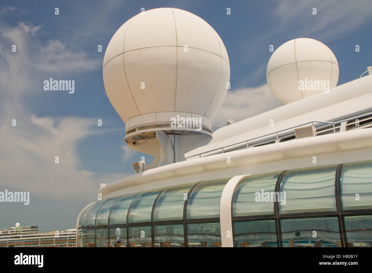 Radar ship hi-res stock photography and images - Alamy
